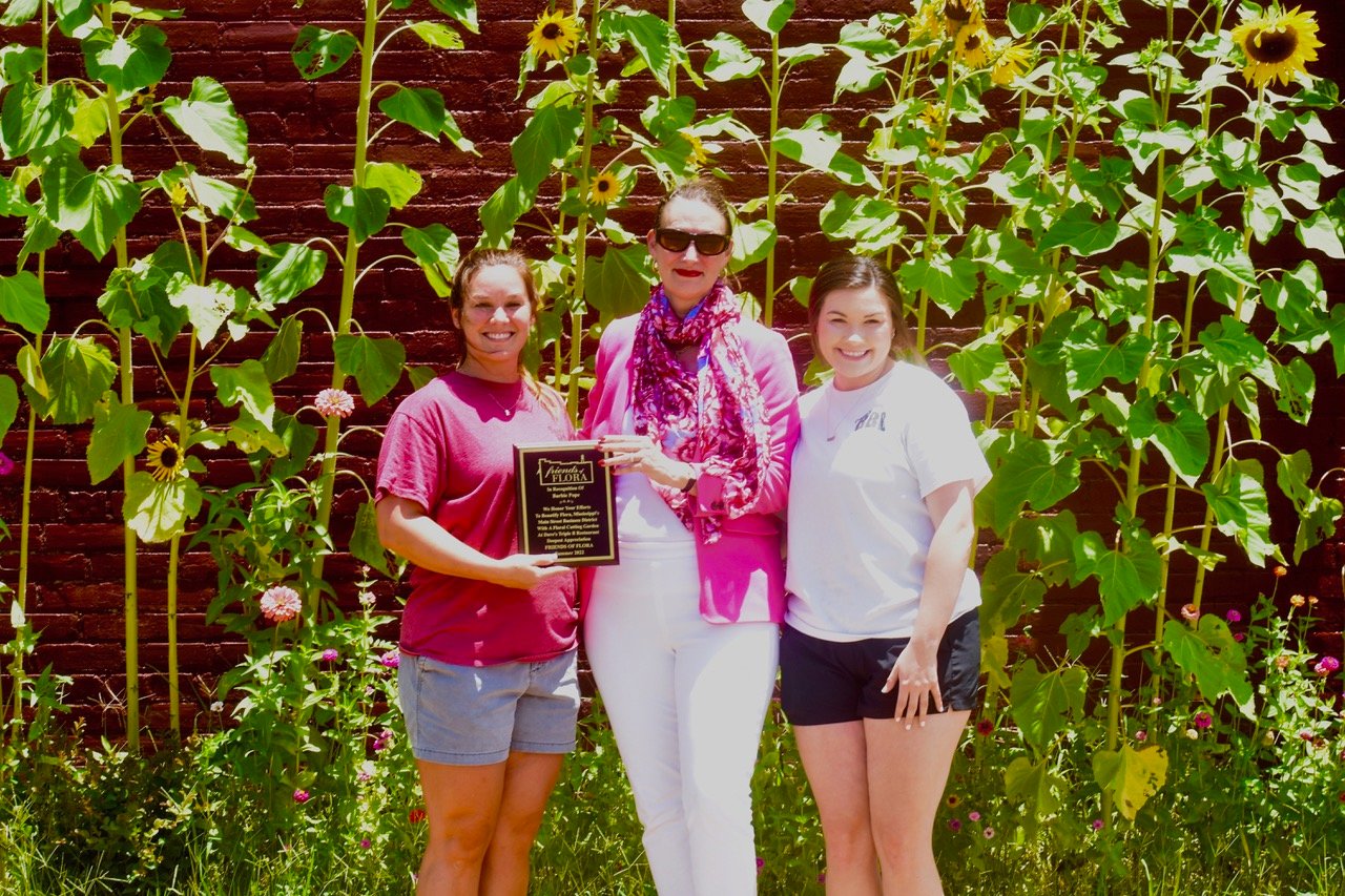 Flora’s Pope receives Beautification Award