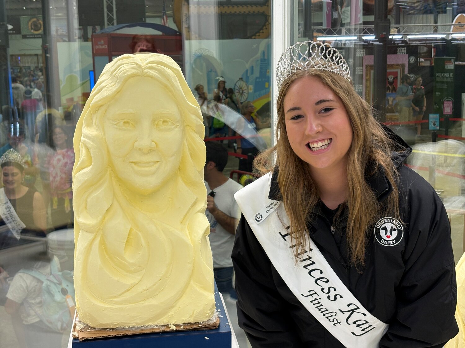 Natalie Clemenson and her Completed Butter Sculpture from the Minnesota ...