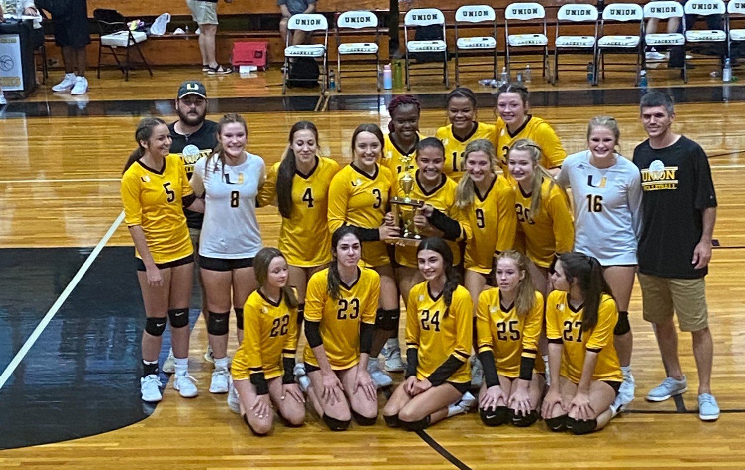 Yellow Jackets volleyball wins tournament