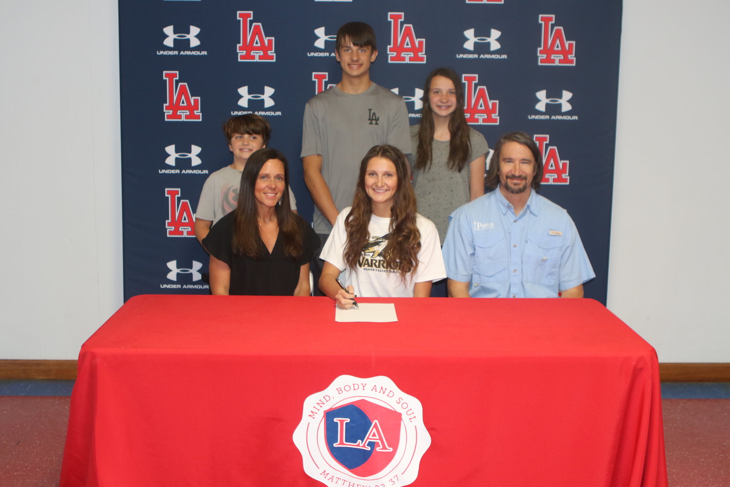 Prince signs to play basketball at ECCC