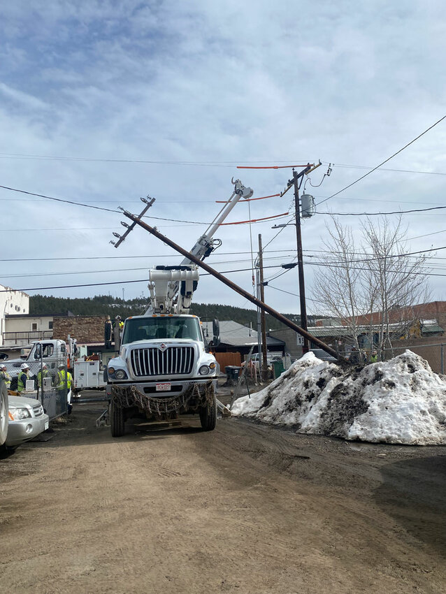 New utility pole - The Pagosa Springs Sun