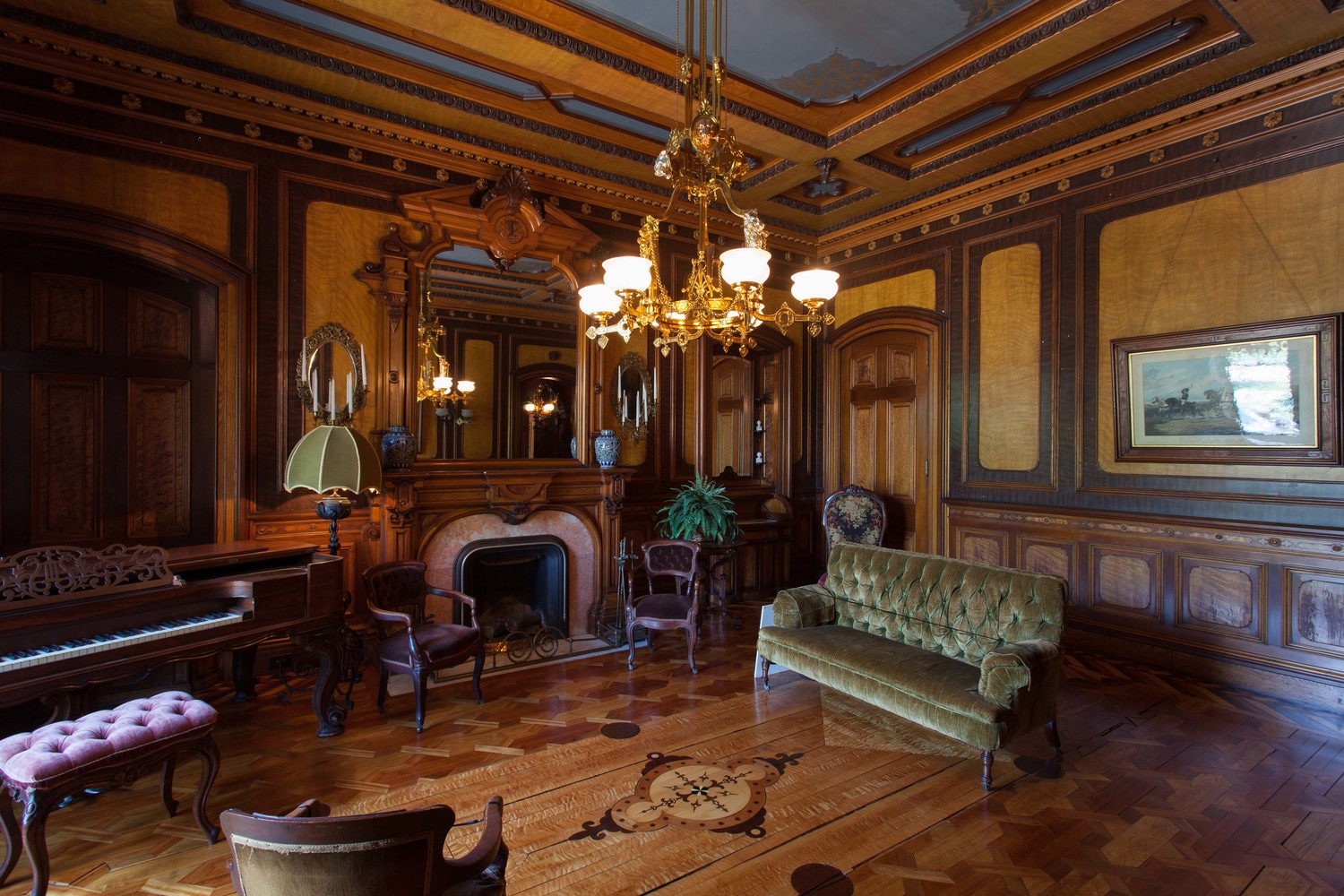 Tour Lippitt House Museum | Providence Monthly | providenceonline.com