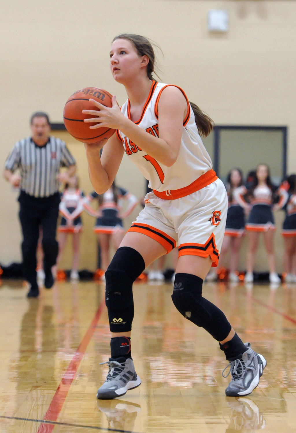 Viqueens dominate Lady Champs - Shelbyville Times-Gazette