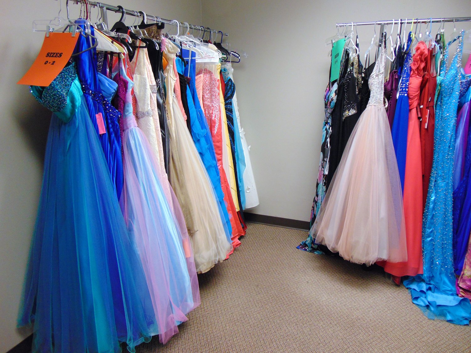 Schools offer free prom dresses - Shelbyville Times-Gazette