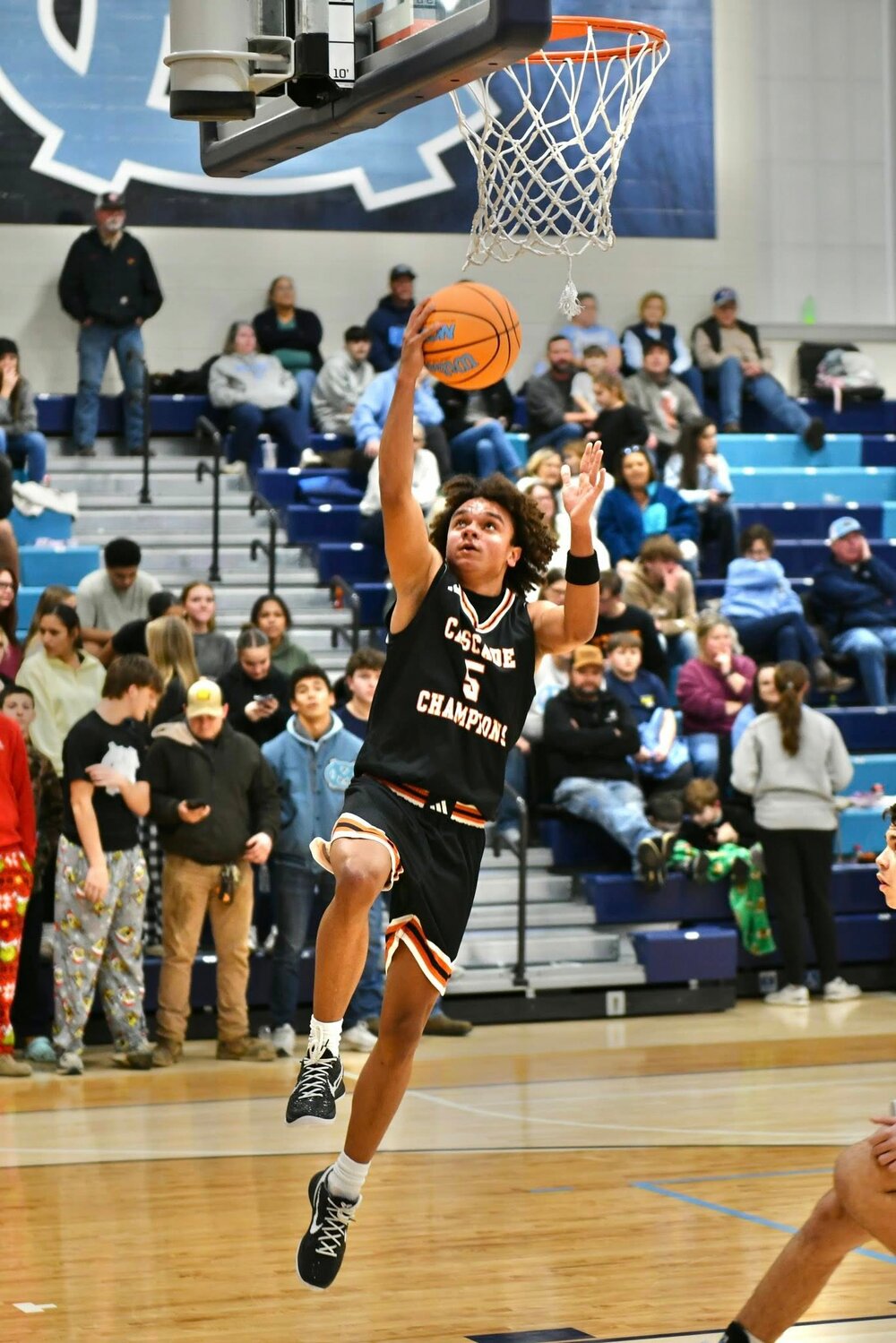 Champs Romp Raiders in Rivalry Showdown Behind Defense, Kelso’s 26 ...