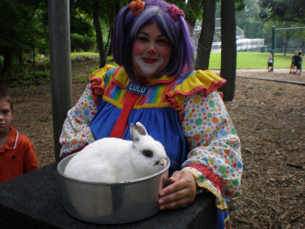 Lulu the Clown - A Star Comes to the Caldwells | The Jersey Tomato Press